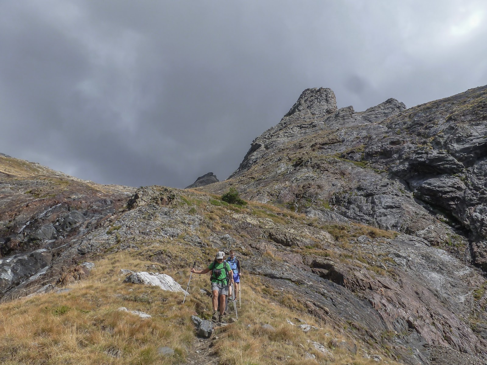 Cresta Espadas-Posets, circular desde Biadós - Rutas por el Pirineo