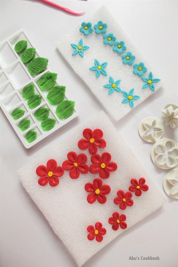 Fondant Flowers Tutorial | Edible fondant flowers | Easy fondant ...