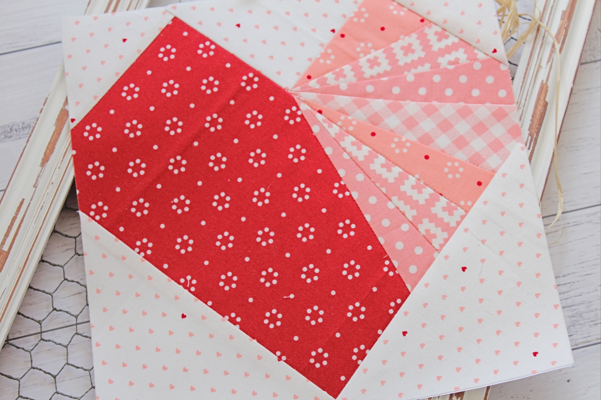 {Free Pattern} Be Mine! FPP Heart Block Pattern - Threadbare Creations