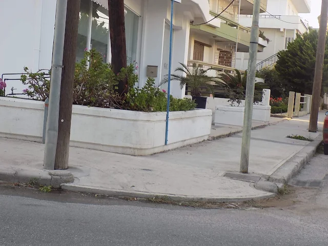ΑΠΡΟΣΠΕΛΑΣΤΗ ΠΟΛΗ ΓΙΑ ΑΜΕΑ Η ΡΟΔΟΣ - ΦΩΤΟΣ