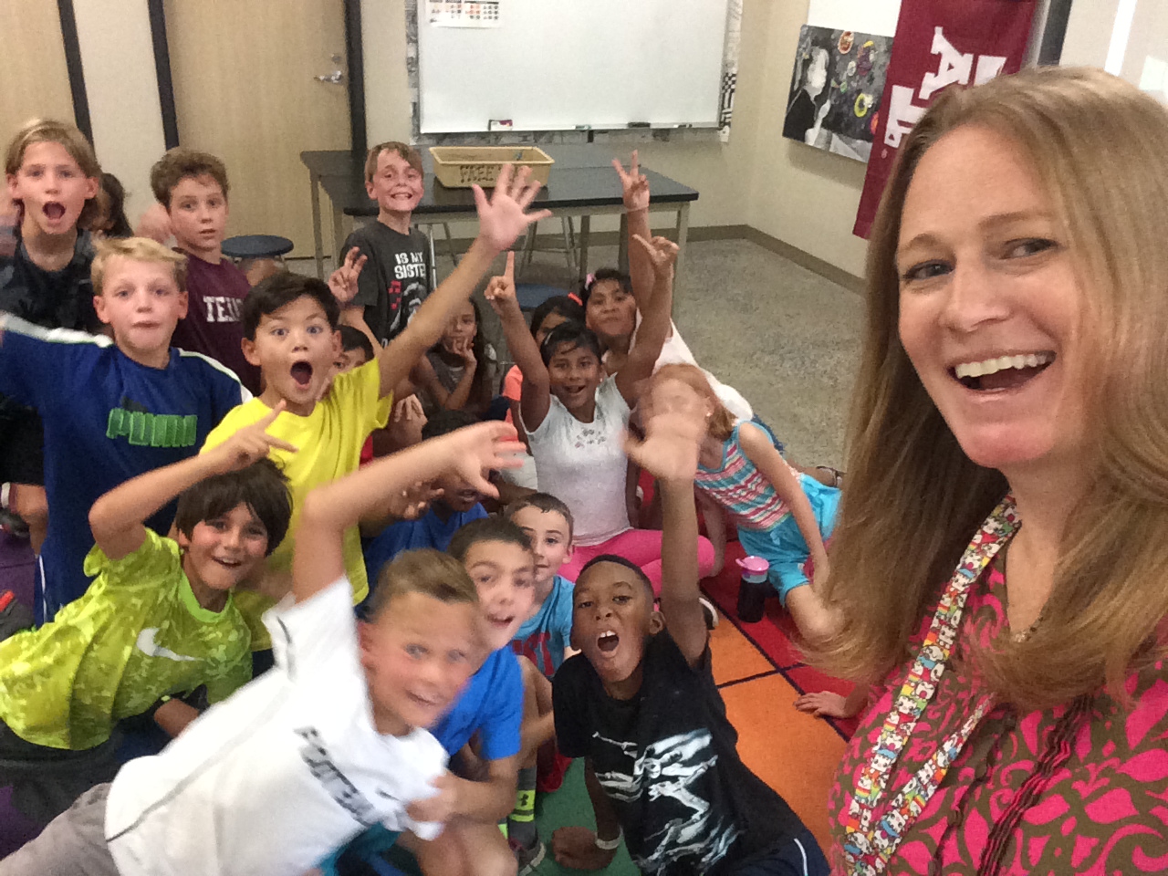 smART Class: Back To School All School Selfie Mural