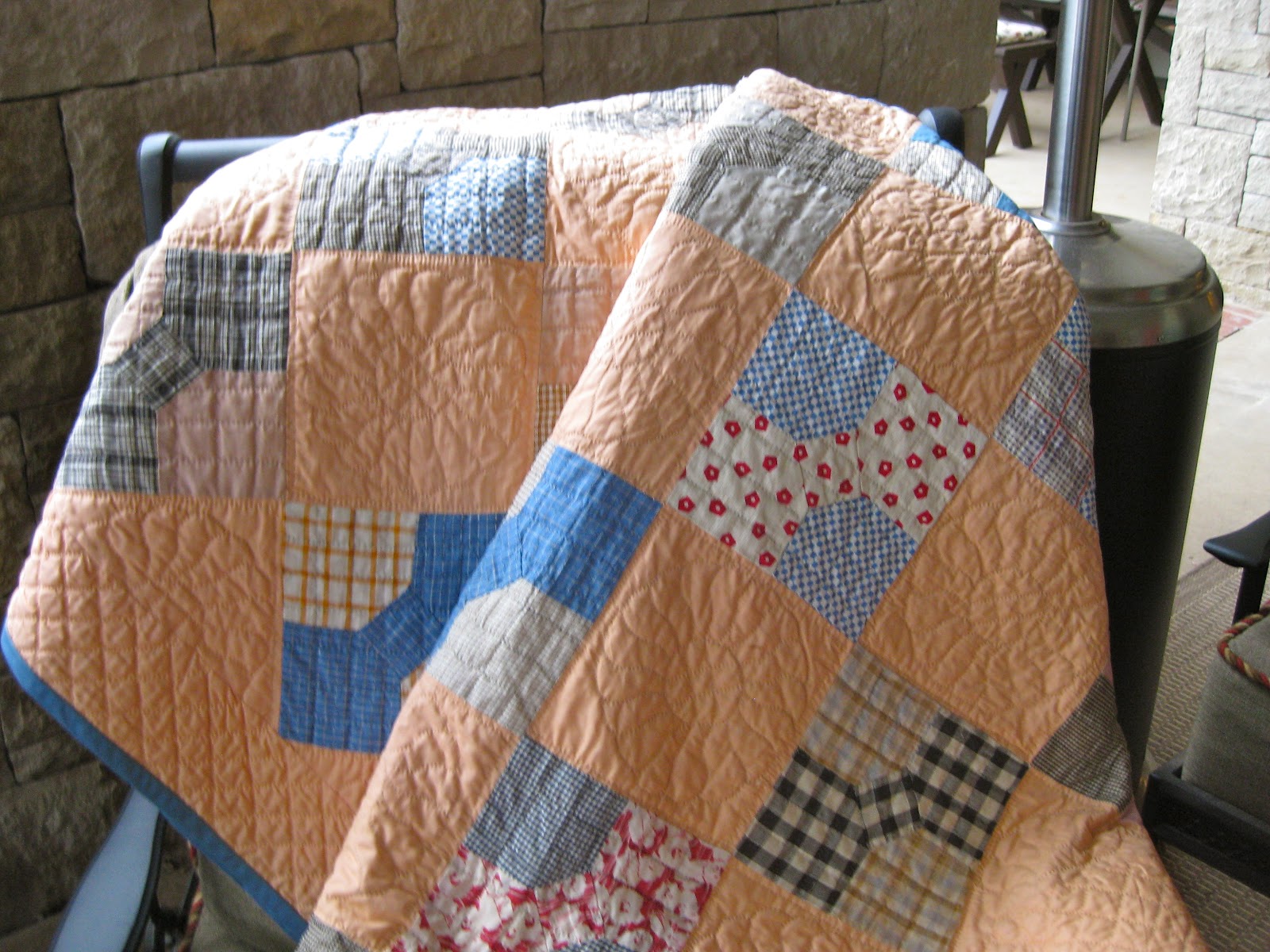 piecefullife : vintage quilt thursday~~~bow tie quilt