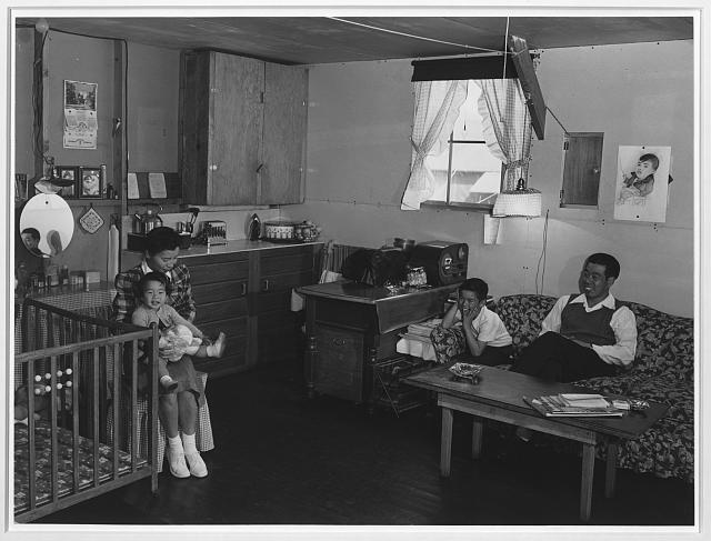 Vintage Photos of the Japanese-American Internment During World War II ...