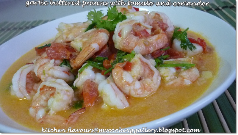 kitchen flavours: Garlic Buttered Prawns with Tomato and Coriander