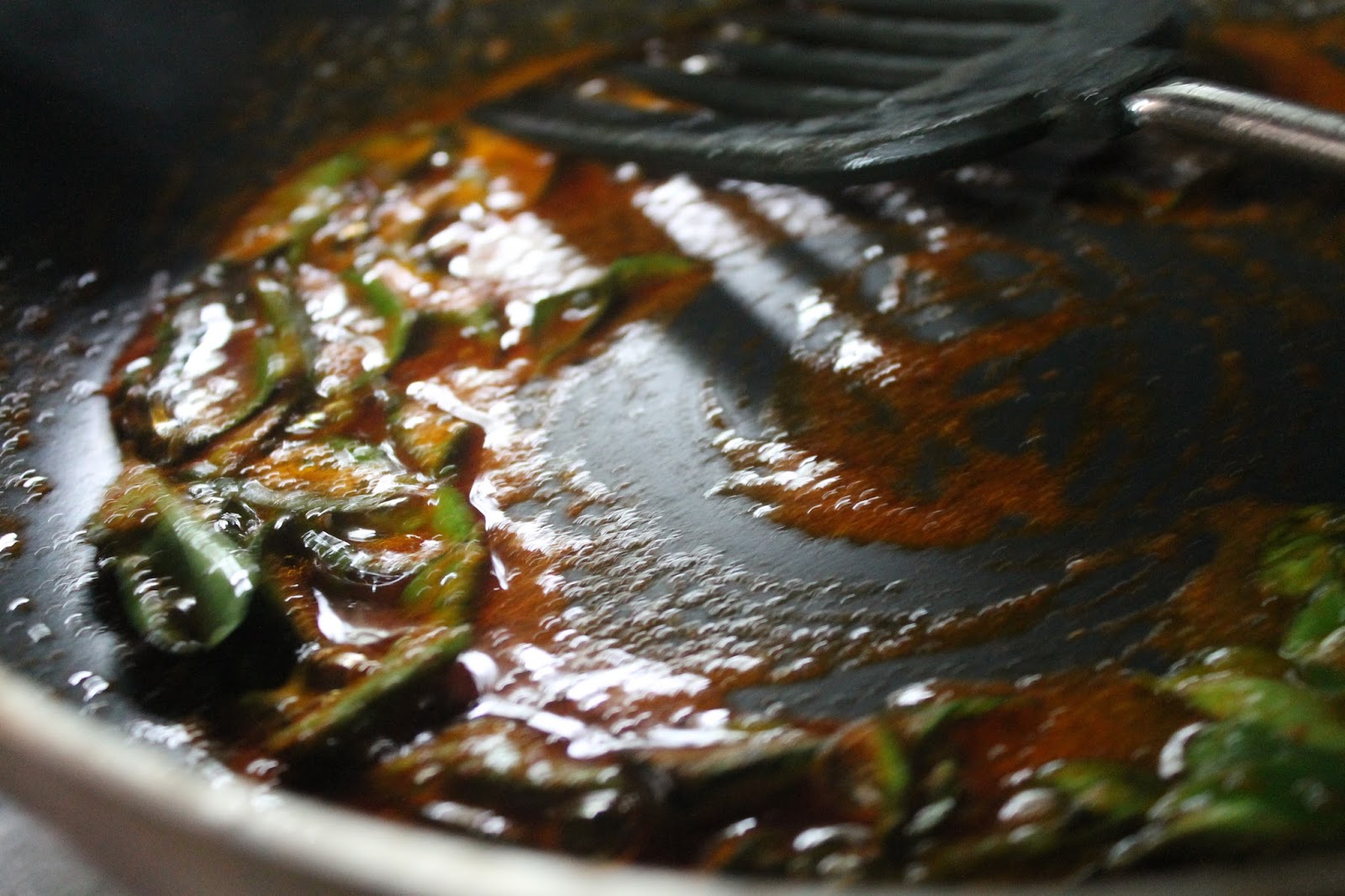 Femi's Kitchen: SQUID ROAST [ KOONTHAL / KANAVA ]