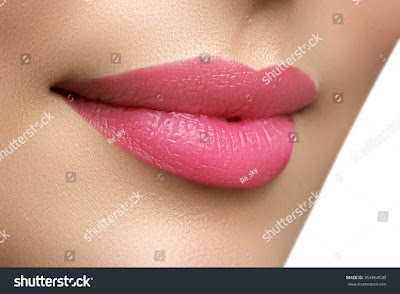 HOME REMEDIES TO GET PINK LIPS IN A DAY