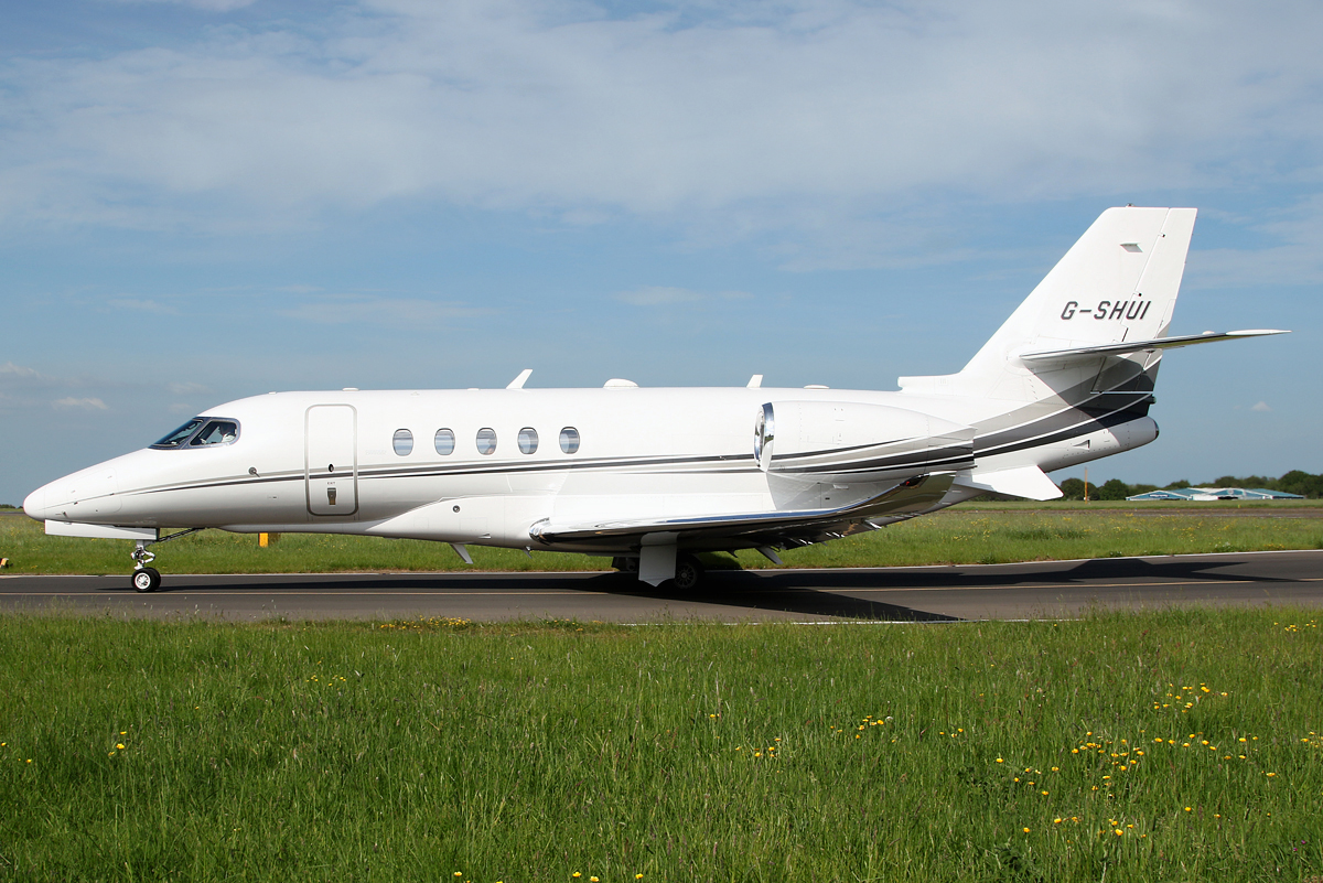 LONDON BIGGIN HILL AIRPORT EGKB/BQH IMAGES by Terry Wade: G-SHUI C68A ...