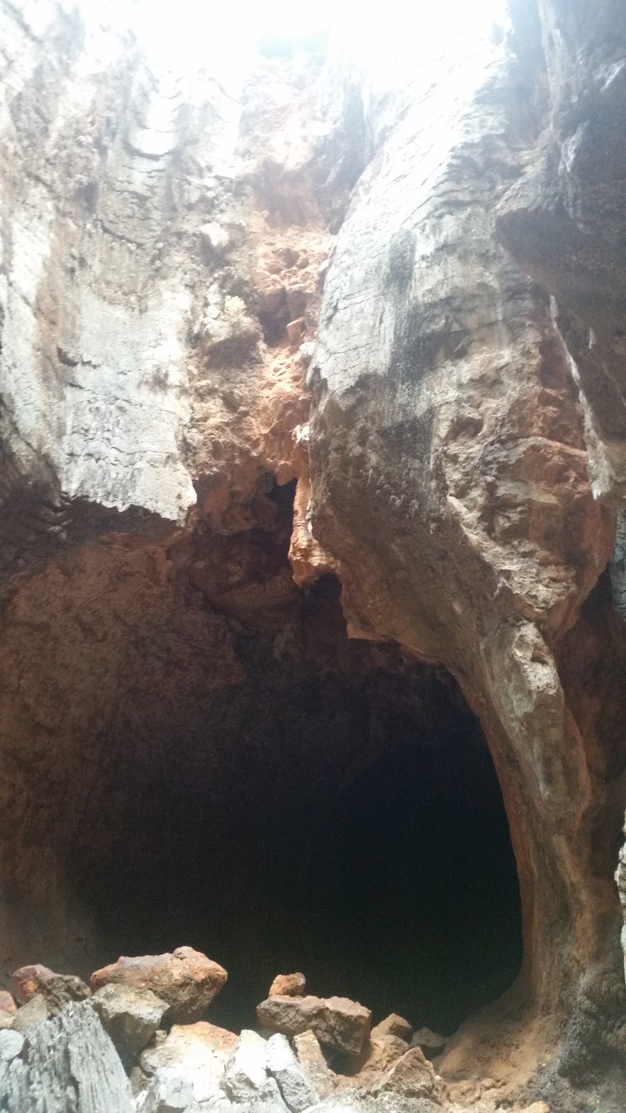 The Top End, Kimberley, Coral Coast and Pilbara 2016: Mimbi Caves