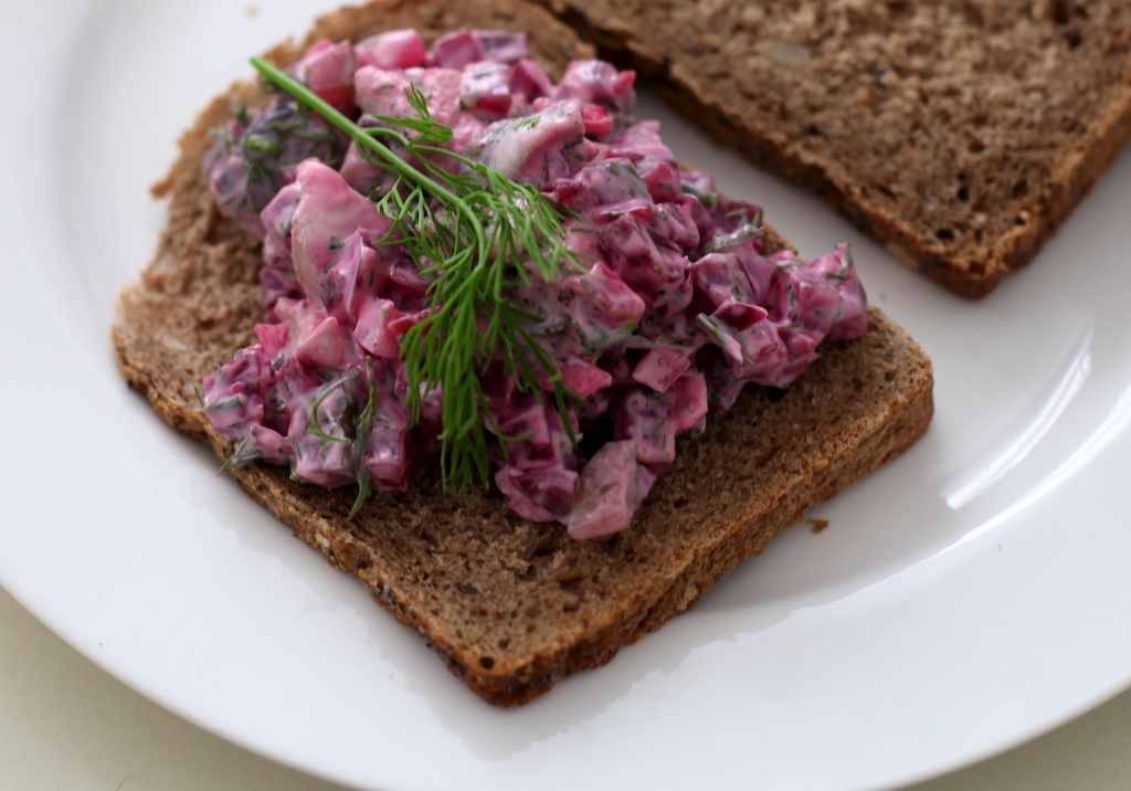 Kitchen experiments: Cold beet salad