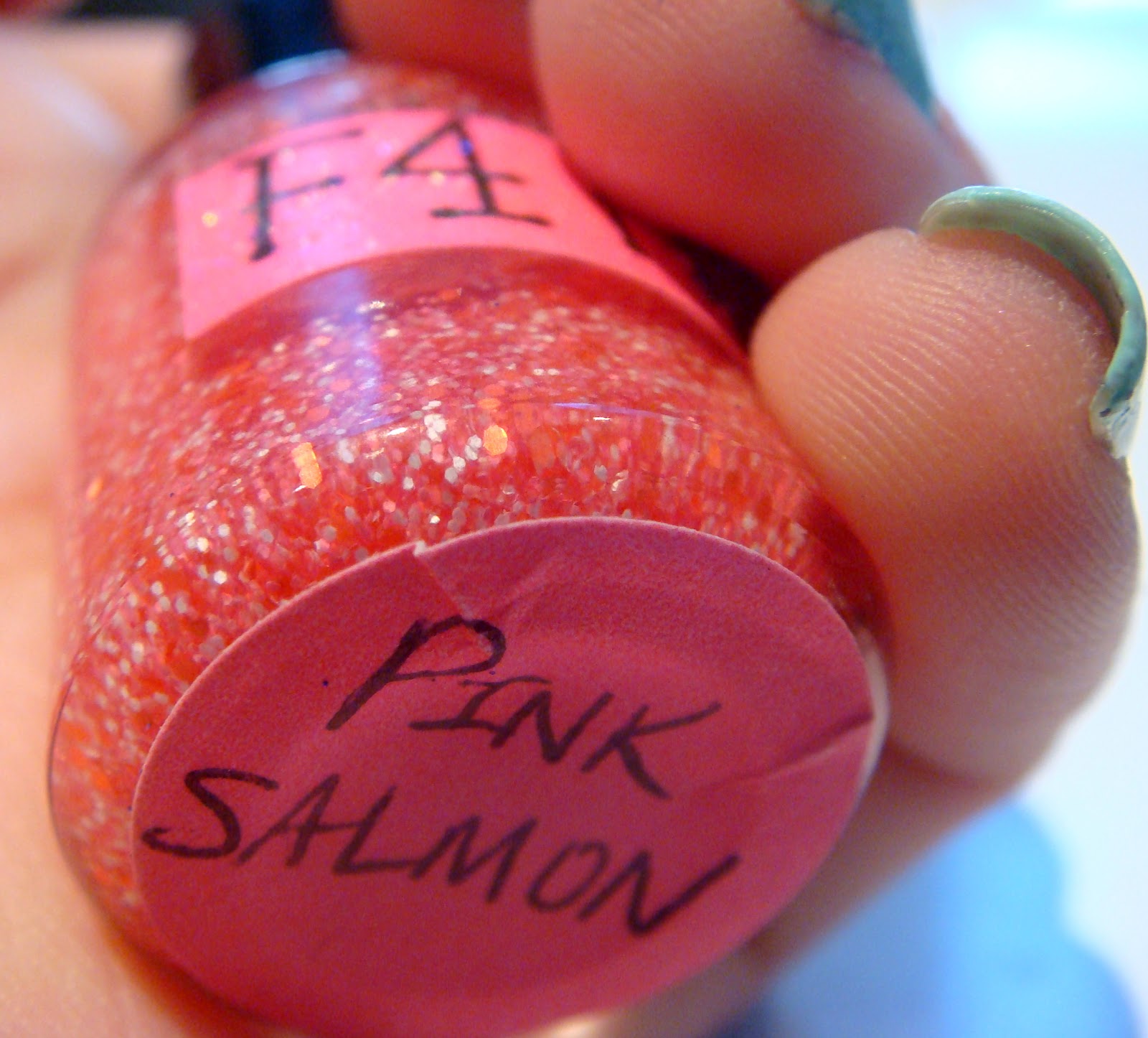 Globe And Nail F4 Polish Pink Salmon 4586