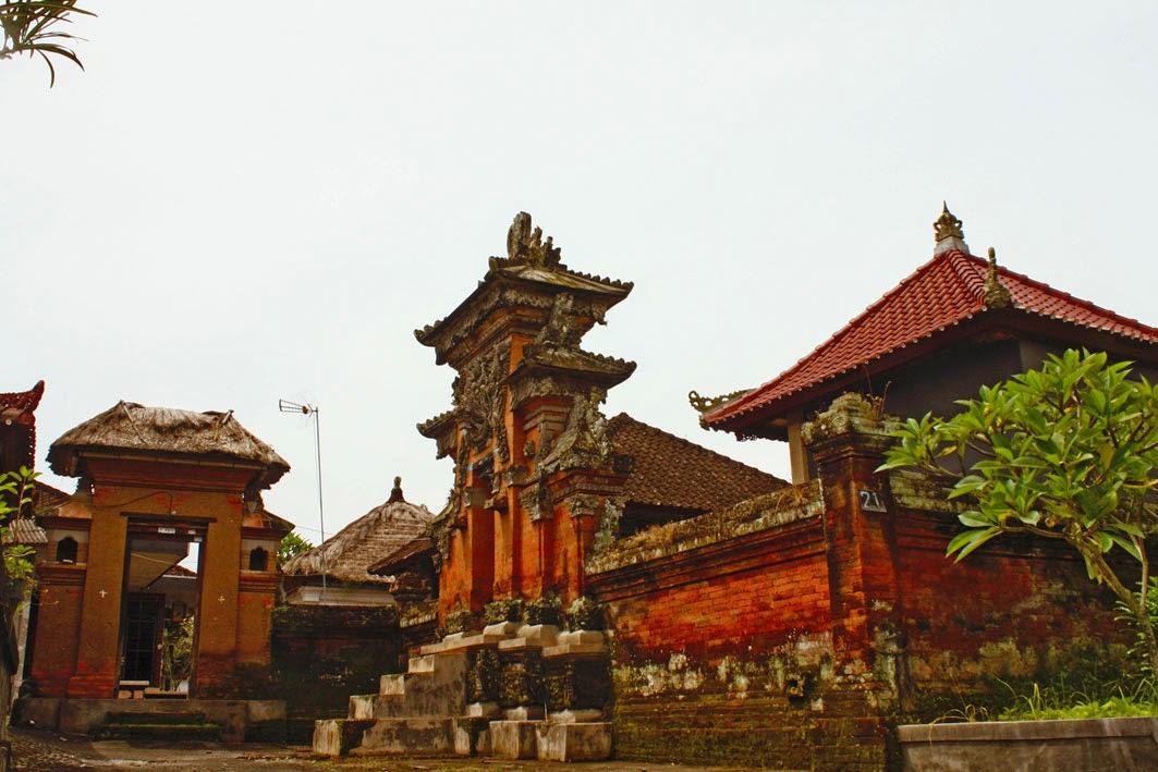 Bali Hotels, Villas, Tours and Travel Guides: Baha Village