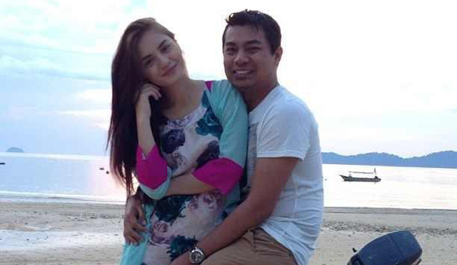 Hanez Suraya Bercumbu Bersama Kekasih Baru Di Pantai? ( Gambar ...