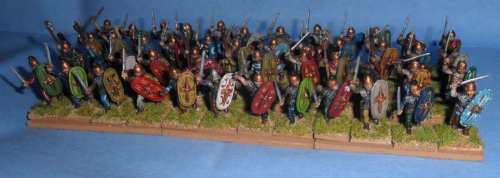 PARADE GROUND 20mm: Gallic Warriors