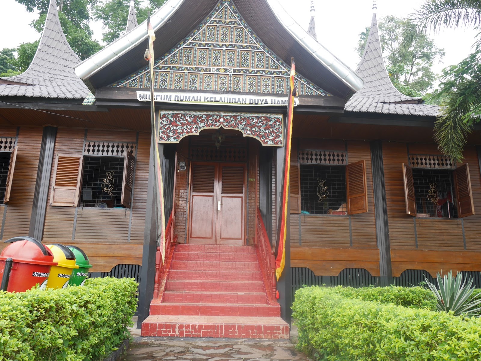 Kau Yang Satu: RUMAH BUYA HAMKA DI BUKIT TINGGI SUMATERA BARAT