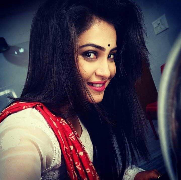 Jasmine Roy Best Photos