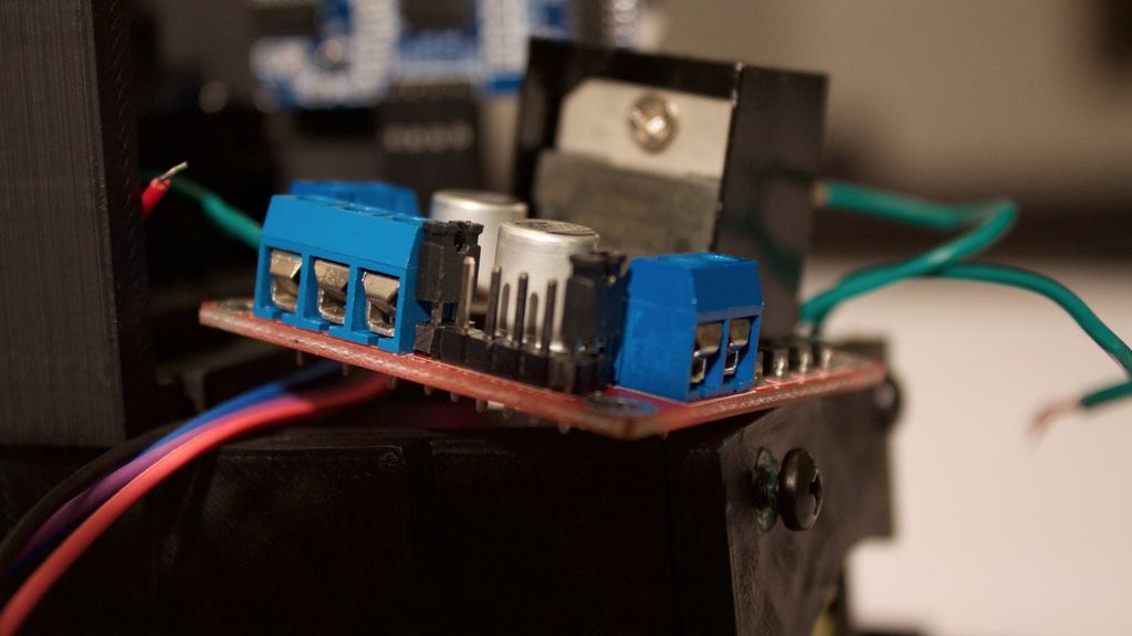 3D Printed and Expandable Robot for Arduino ~ Arduino Tutorial