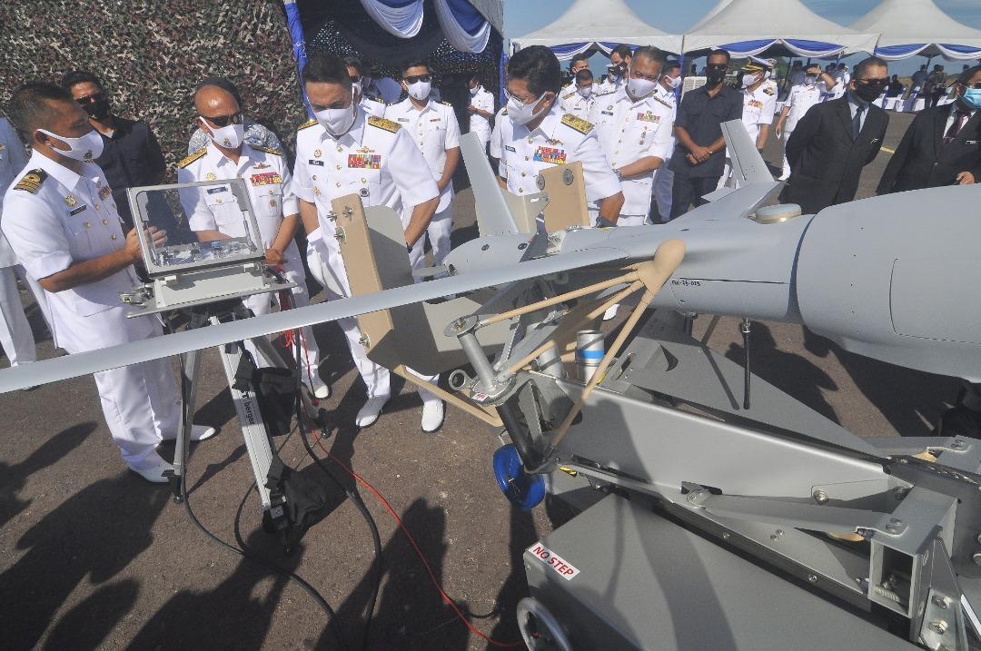 Malaysia activates first batch of 6 ScanEagle UAVs received from US ...