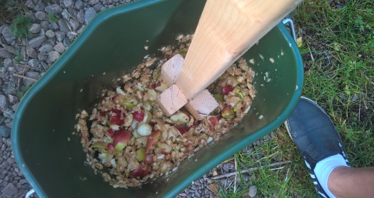 Dreamstate Living: How to make Homemade Apple Juice/Cider