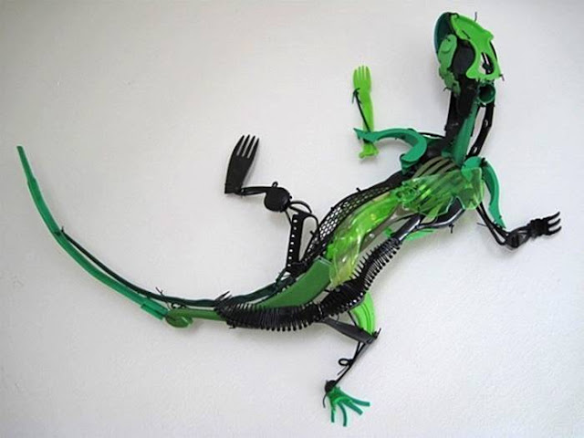 Mail2Day: Amazing Sculptures Made of Household Objects (9 pics)