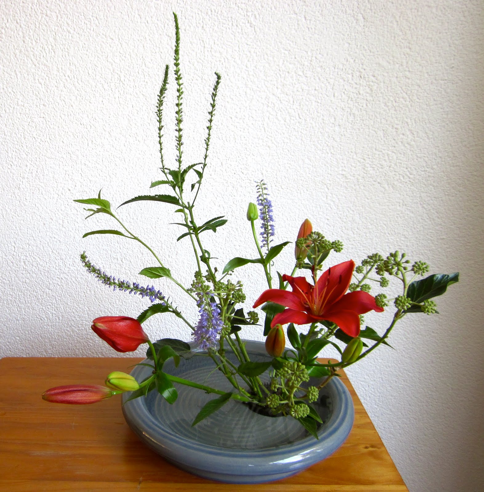 A Student of Ikenobo: Moribana