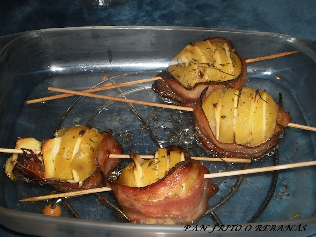 PAN FRITO O REBANÁS: PINCHOS DE PATATAS, JAMÓN Y QUESO