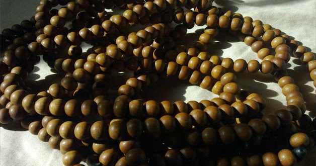 WARISAN NUSANTARA-TASBIH, TONGKAT dan OUD: Tasbih Teras Kemuning Kuning ...