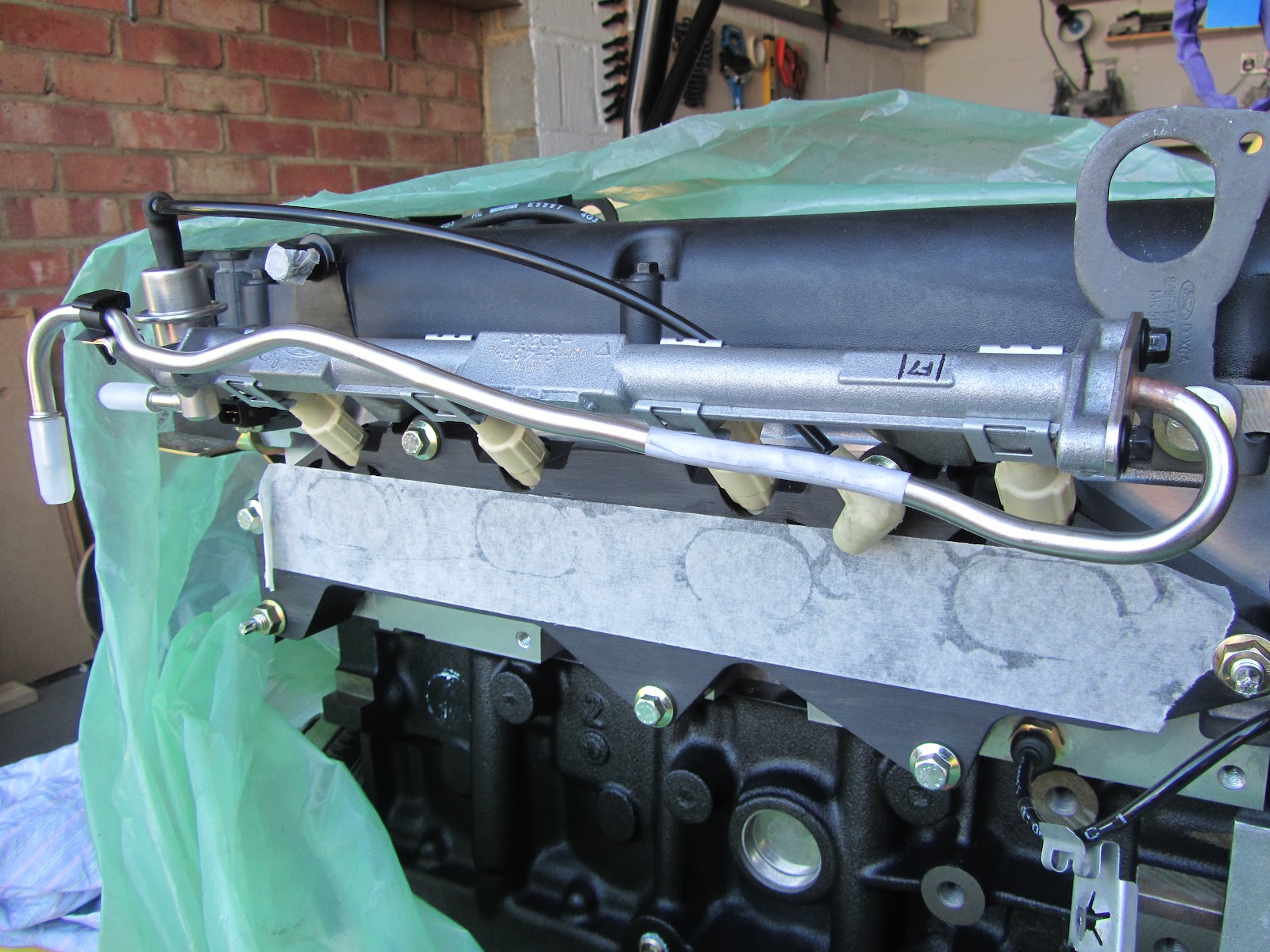 Richard's GBS Zero: Engine fuel rail