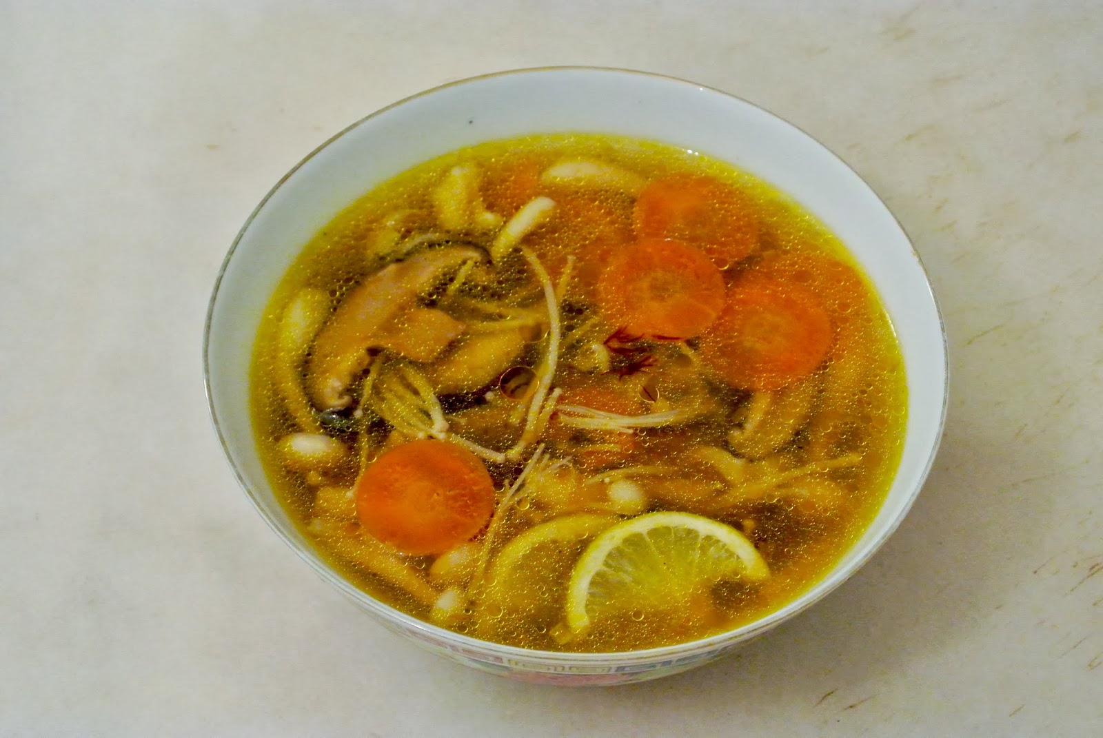 LE CRU ET LE CUIT - Diario de recetas veganas : Sopa de shiitake, lima ...