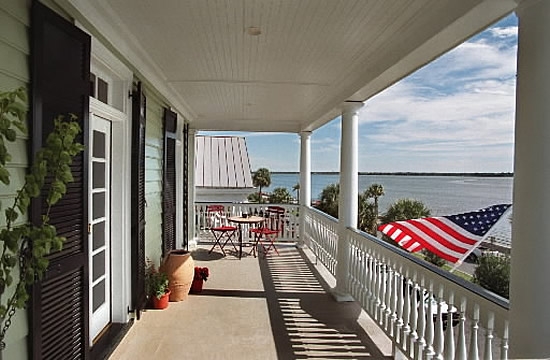 Sweet Tea Jubilee: Charleston Charm: Perfect Piazzas