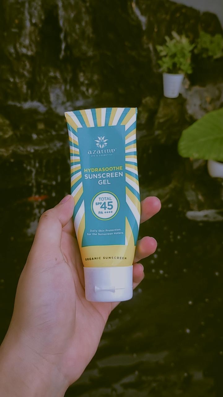 [REVIEW LENGKAP] AZARINE HYDRASOOTHE SUNSCREEN GEL SPF 45 PA++++ - Nabila Lutfia