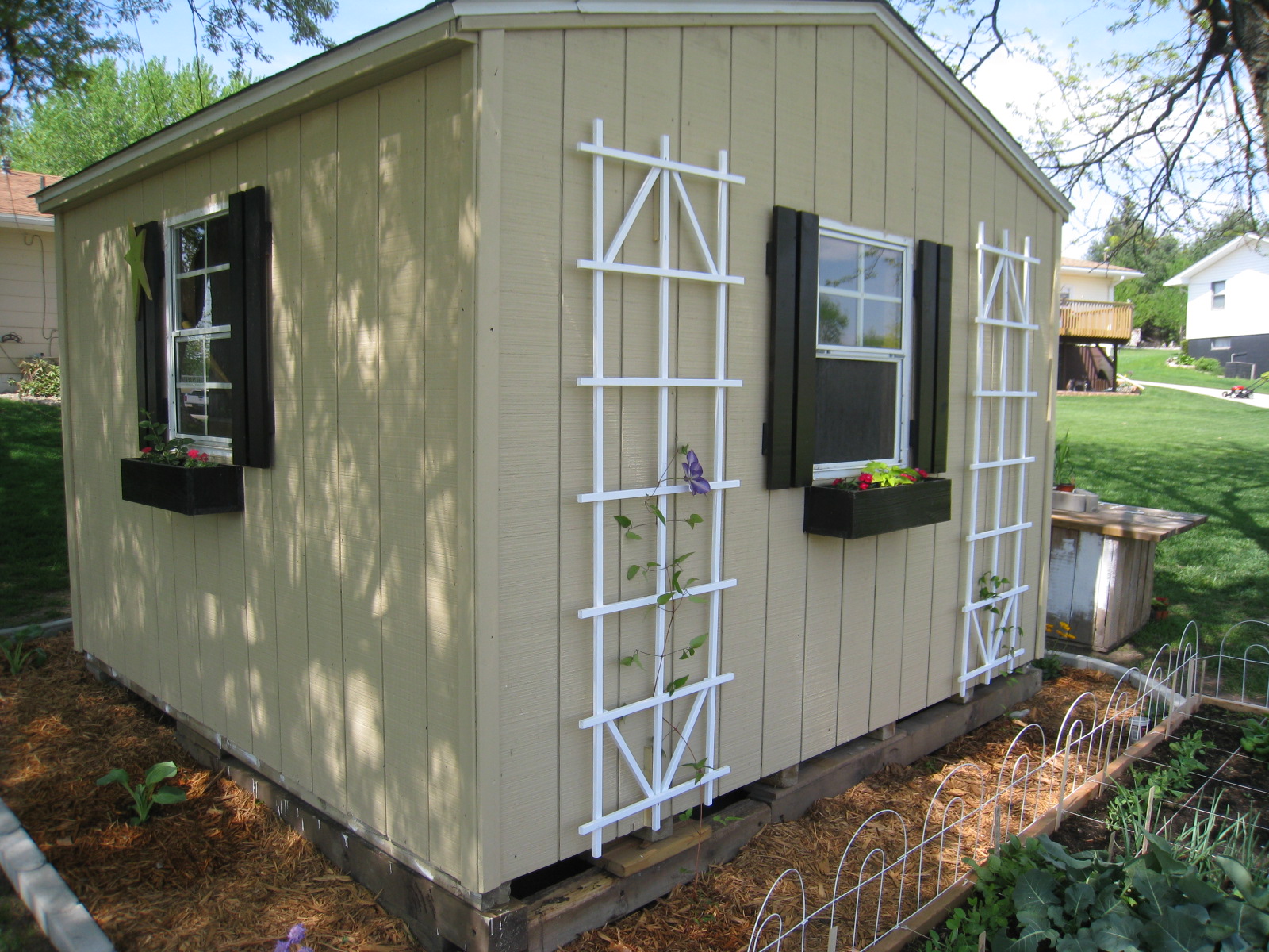 LOVE LAUGH THRIFT: Our shed redo and flea market finds!