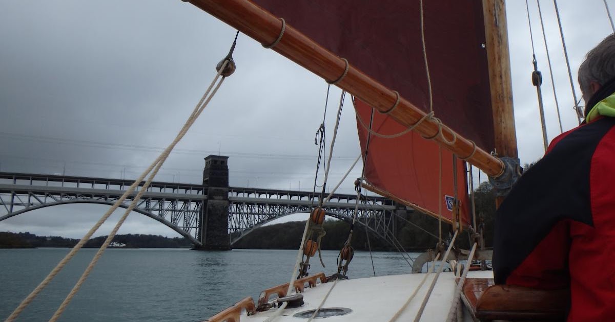 Log of Robinetta: Going through the Swellies