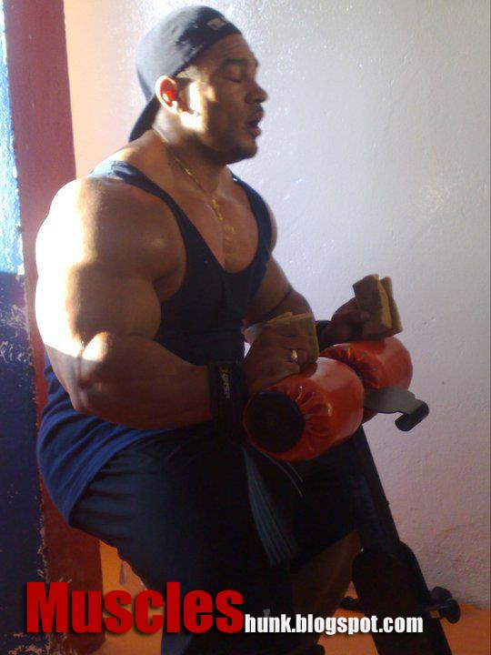 Roelly Winklaar in Tunisia in 2011 | Bodybuilding and Fitness Zone