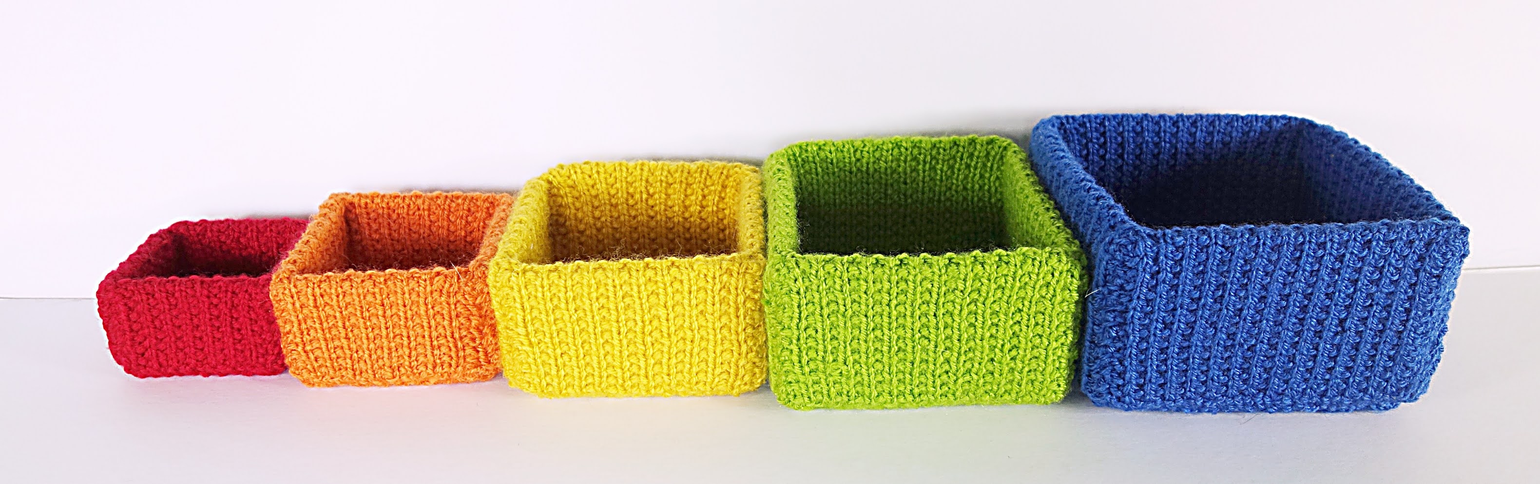 Frankie's Knitted Stuff: Knitted Boxes