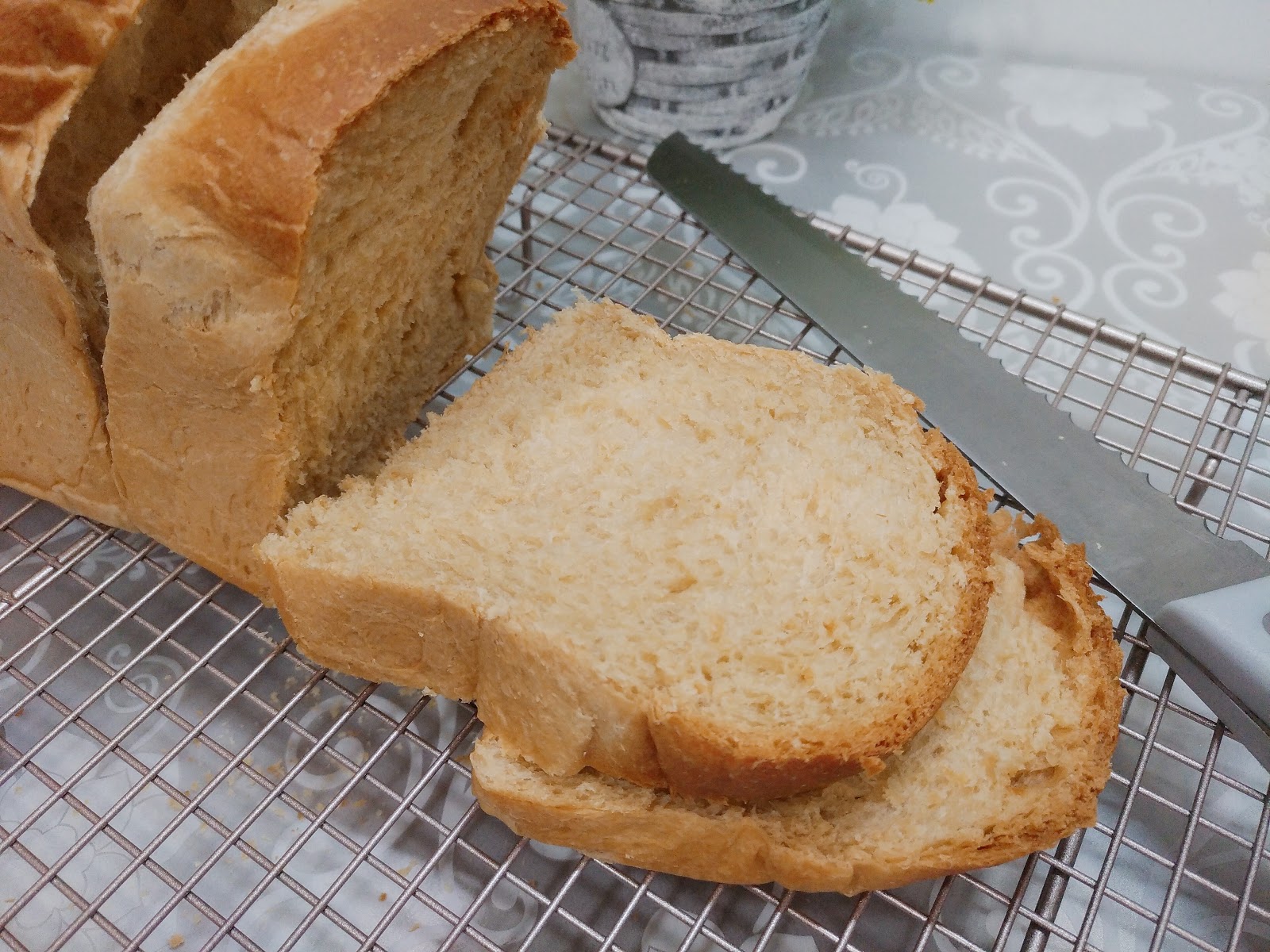Warm Delights Kitchen: Soft Toast Bread