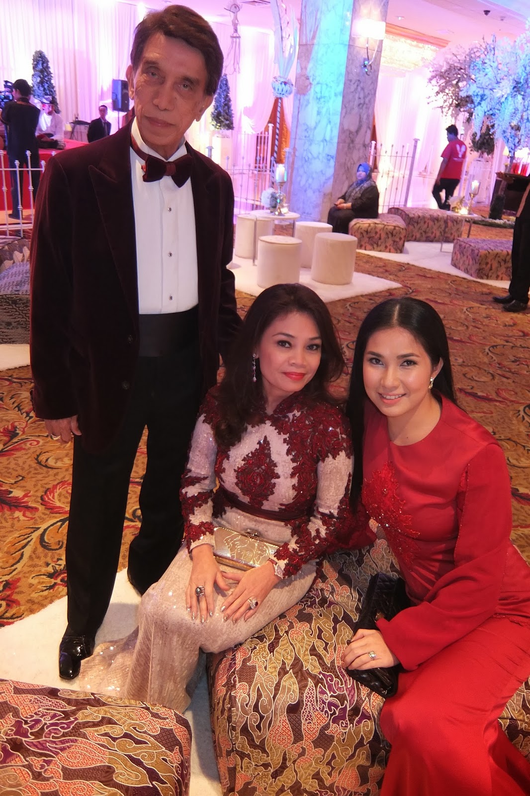 Kee Hua Chee Live!: FASHION DESIGNER JOVIAN MANDAGIE MARRIED NINA ...
