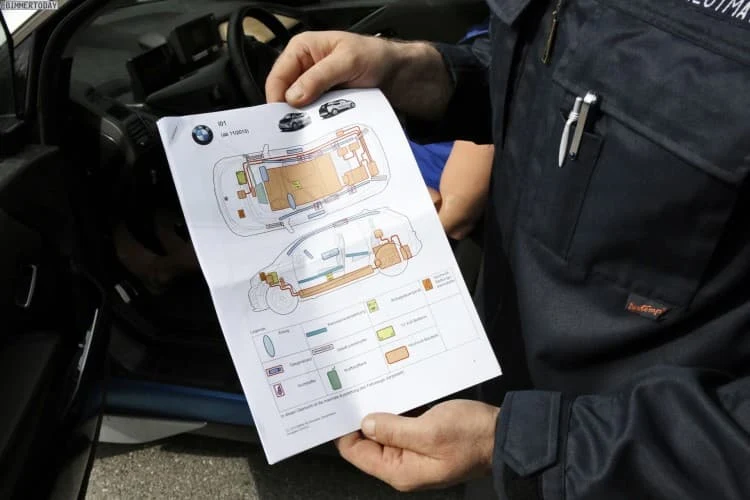 EV BASICS 1O7: Are electric vehicles safe in case of crash & fire ...