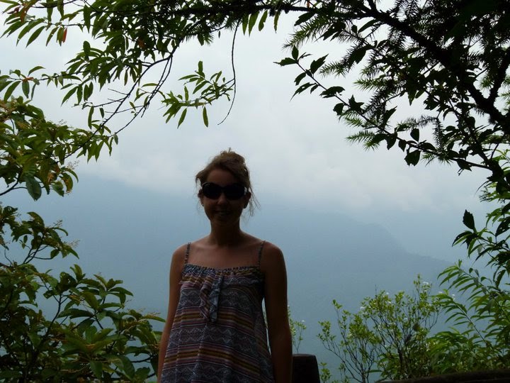 Travel - Posh Backpacking around South East Asia - Roses and Rolltops