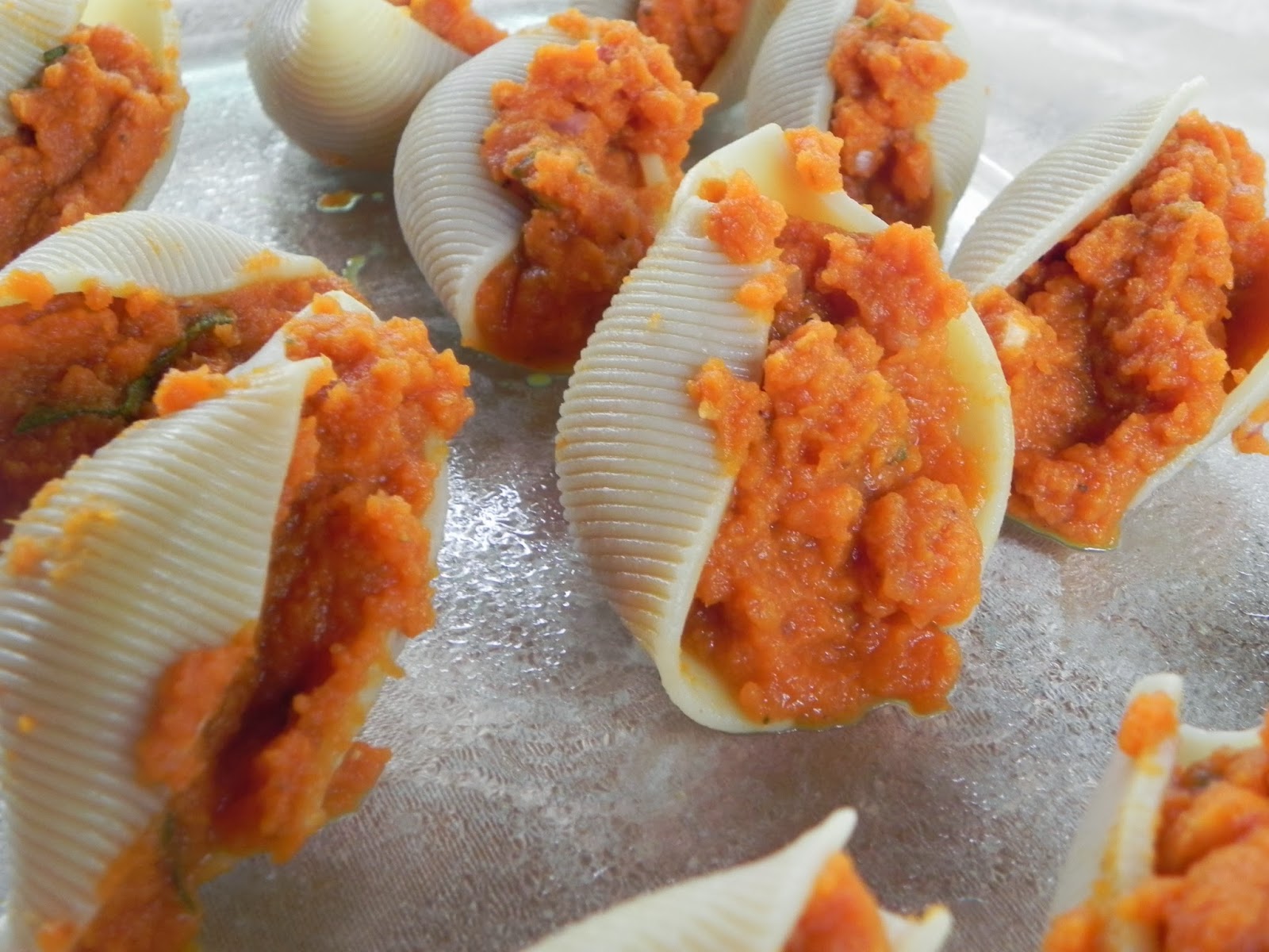 Yates Yummies: Savory Pumpkin Stuffed Pasta Shells