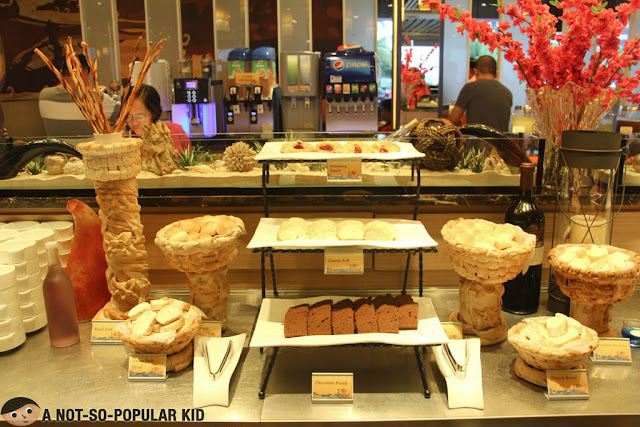 The Famous Vikings Luxury Buffet in SM Mall of Asia - A Not-So-Popular ...