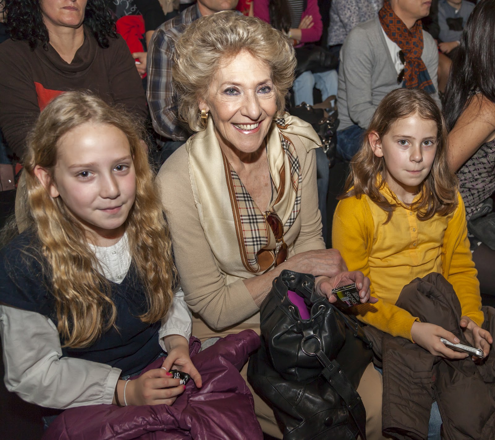 Morangos com Açúcar by Rachel Crivelli - Taste of Spotting