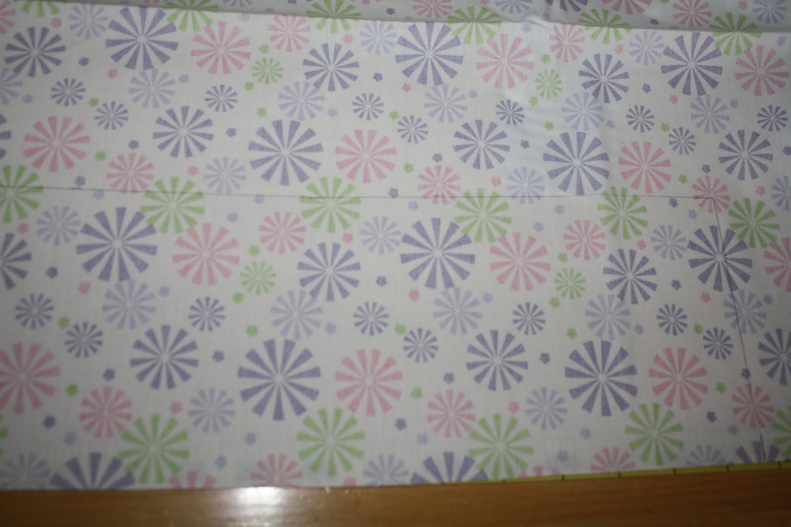 HukilauThreads: How to Cut Long strips of Fabric Even and Fast.
