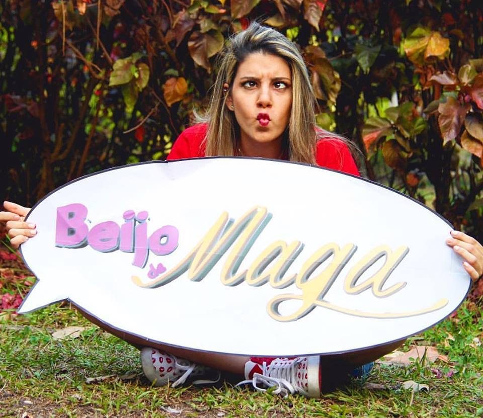 Just a Girl♥: Entrevista com Amanda Neves do canal ''Beijo da Maga''