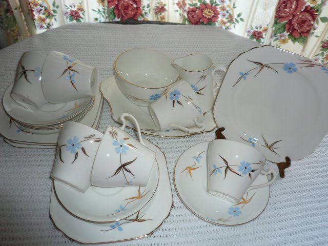 mysweetredroses: HEATHCOTE CHINA BEST BONE, ENGLAND