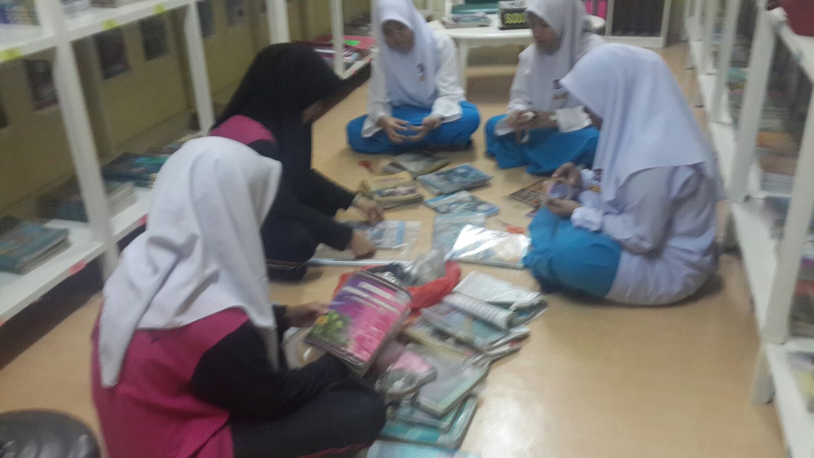 SPBT SMKPBK: Membersih dan Menceriakan Bilik BOSS (Sepanjang Tahun)