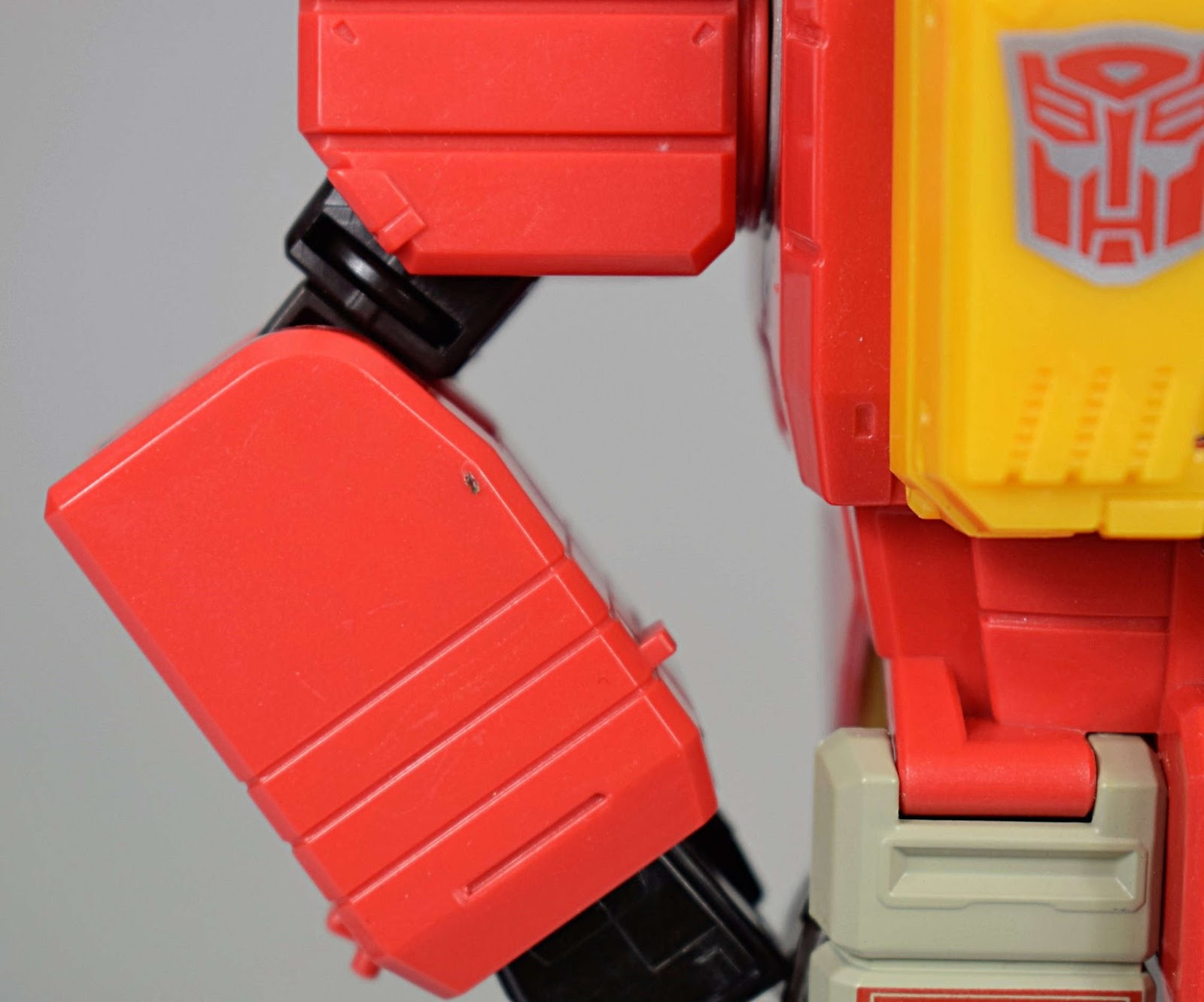 THE LORD OF THE ROBOTS: Twincast & Autobot Blaster - Hasbro Titans ...