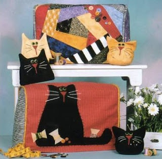 Cafe' Hoffy: Kitty Sewing Machine Cover....