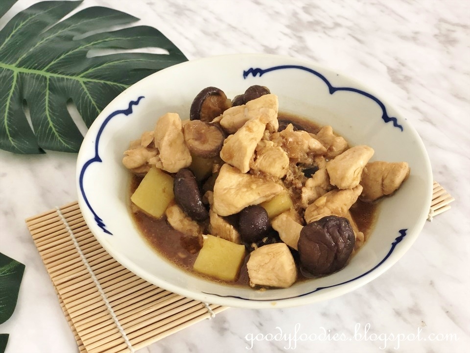 GoodyFoodies: Recipe: Ayam Pongteh (Nyonya Chicken and Potato Stew)