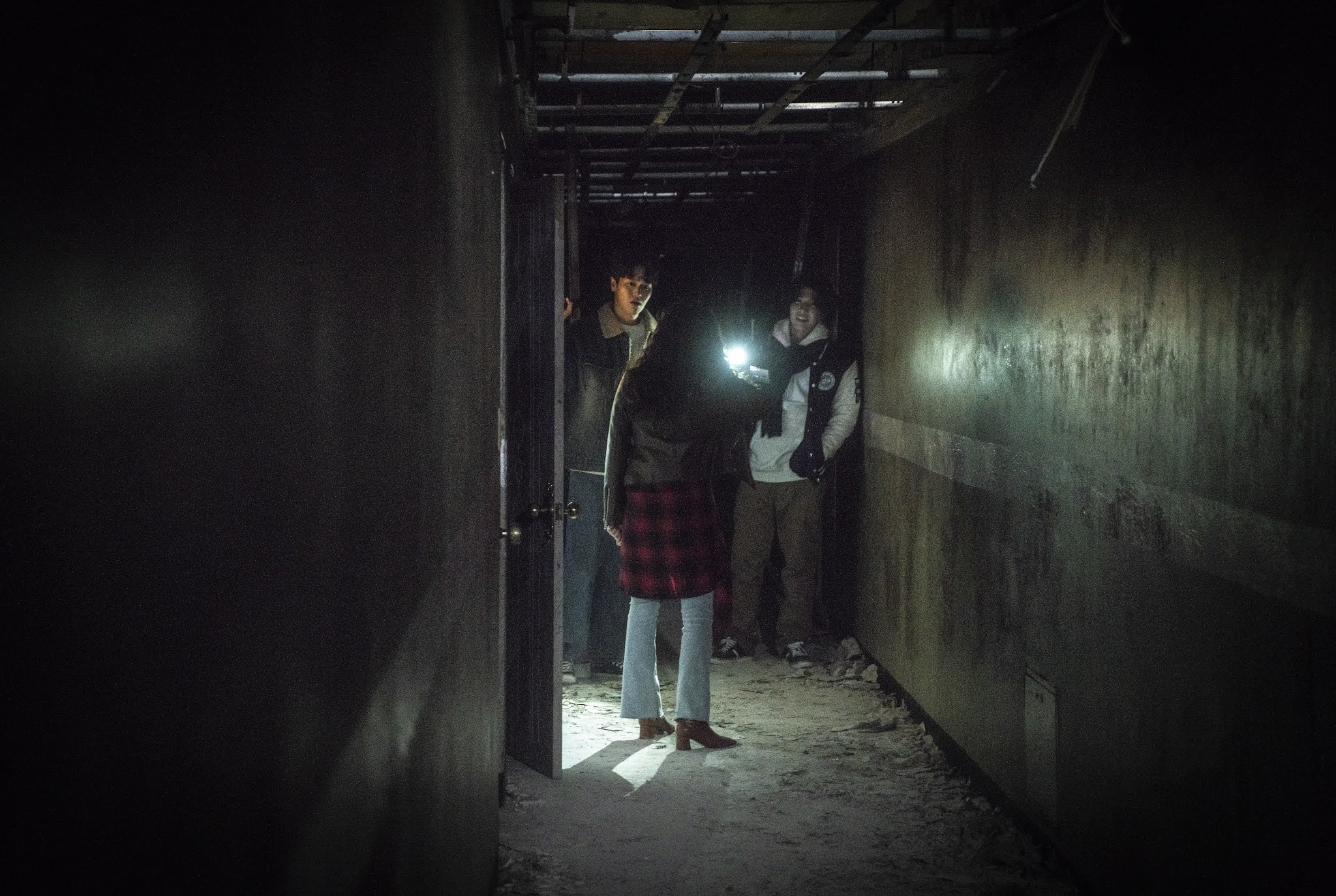 'Guimoon: The Lightless Door' Is the Horror Movie You Need to See this ...