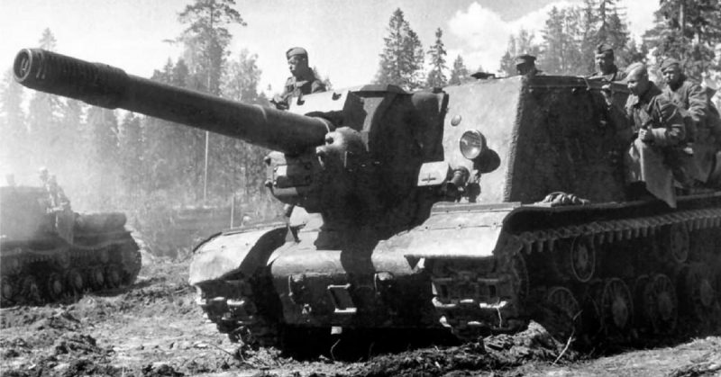 Tank yang Ditakuti Nazi Jerman: ISU-152 "The Beast Destroyer"